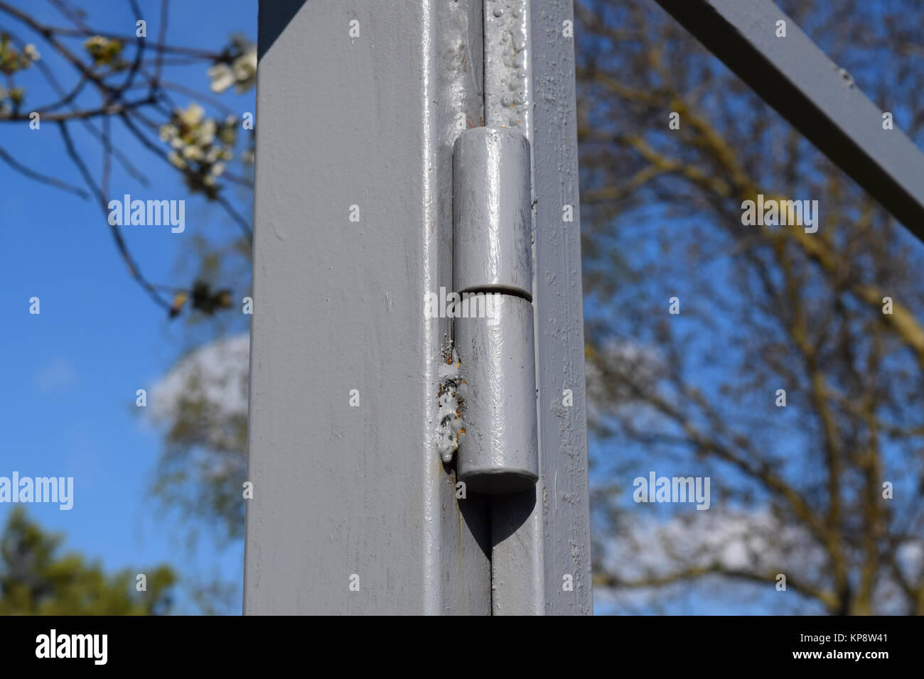 Welded security grille hi-res stock photography and images - Alamy