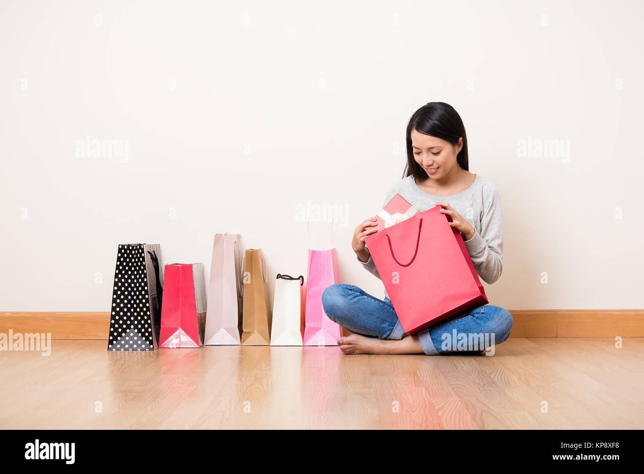 Girls from take out hi-res stock photography and images - Alamy