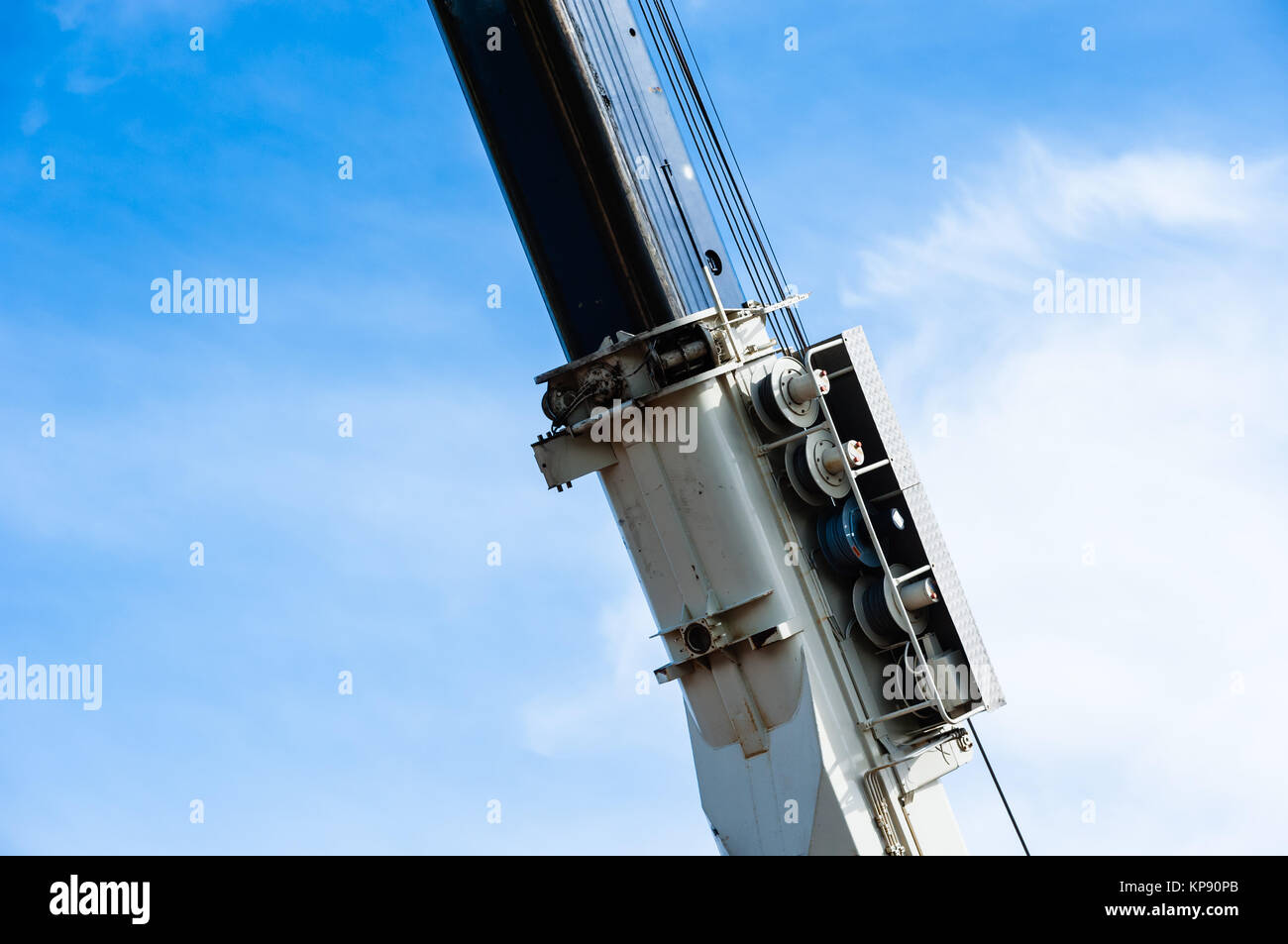 Heavy industrial pulley and cable assembly on crane Stock Photo - Alamy