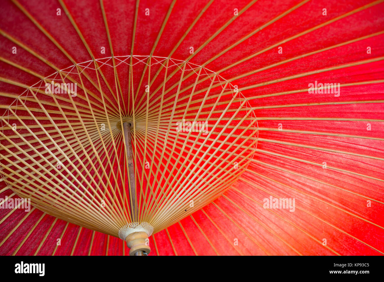 Japanese red bamboo umbrella Stock Photo - Alamy