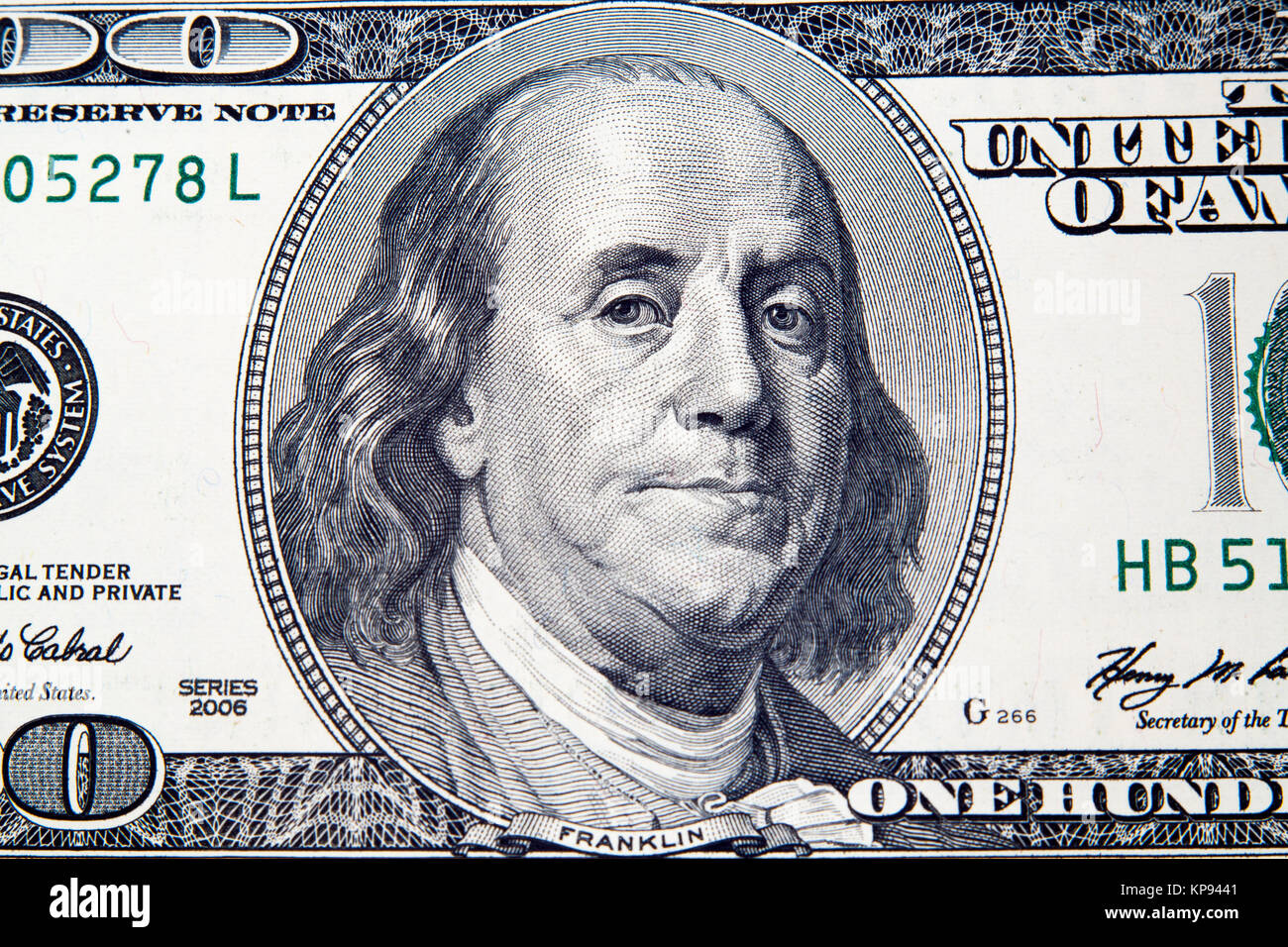 Macro shot of a 100 dollar Stock Photo - Alamy