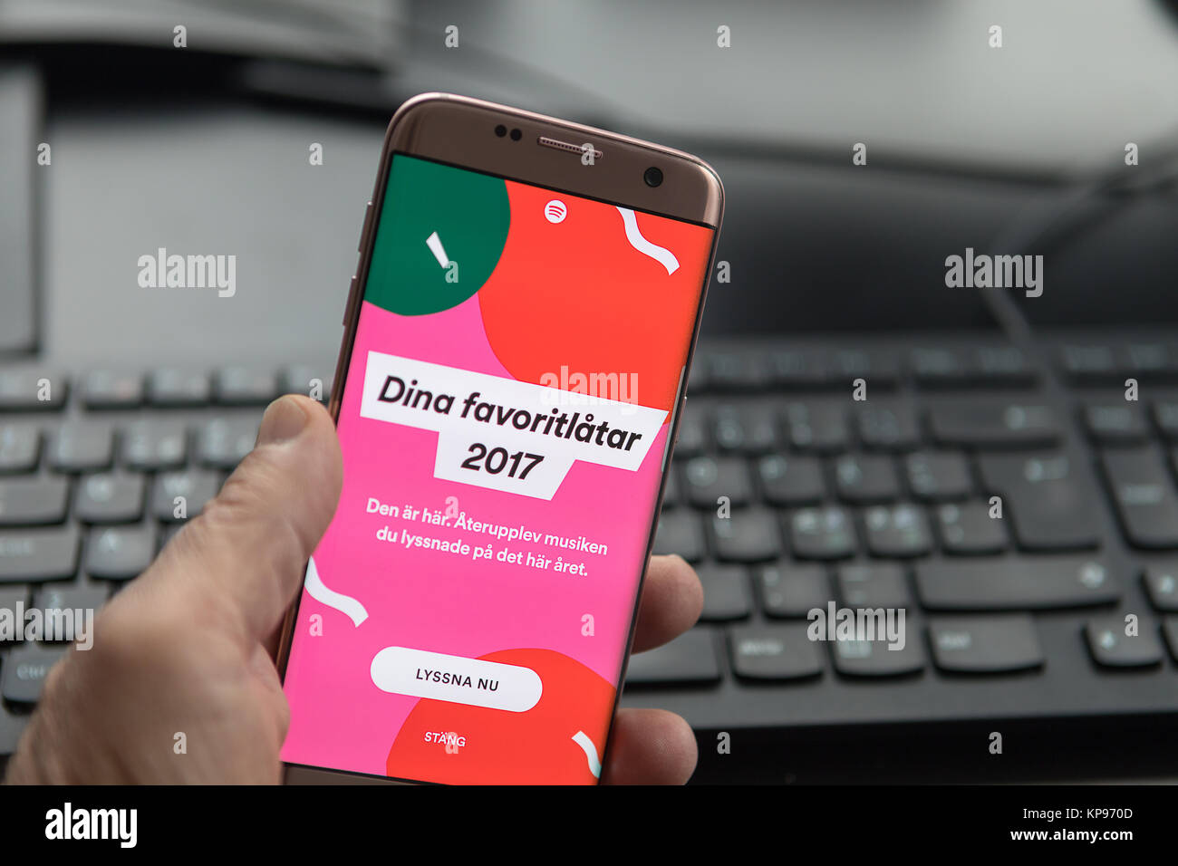 Mobile music application spotify hi-res stock photography and images ...