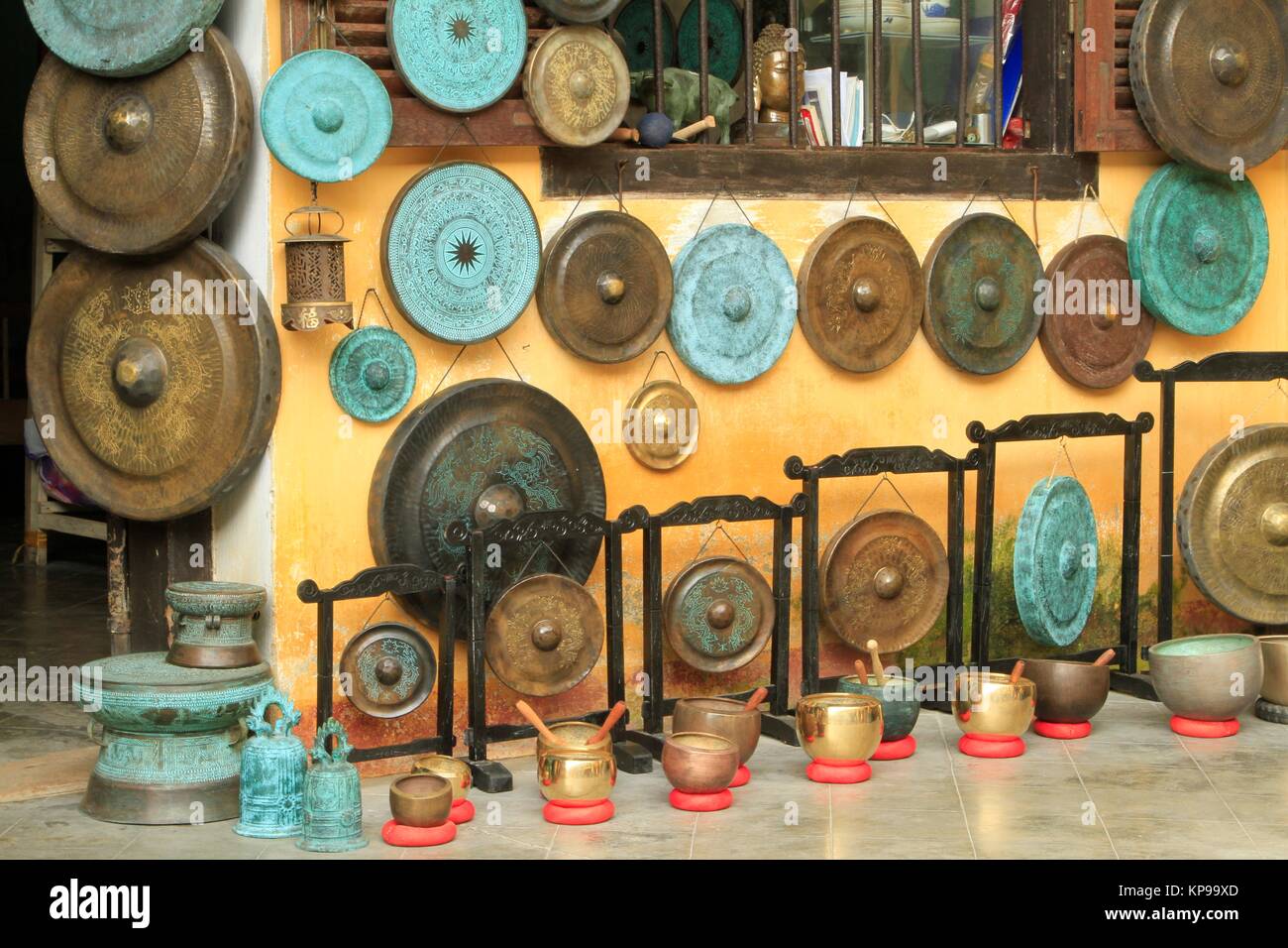 Hoi An storefront, Vietnam Stock Photo - Alamy