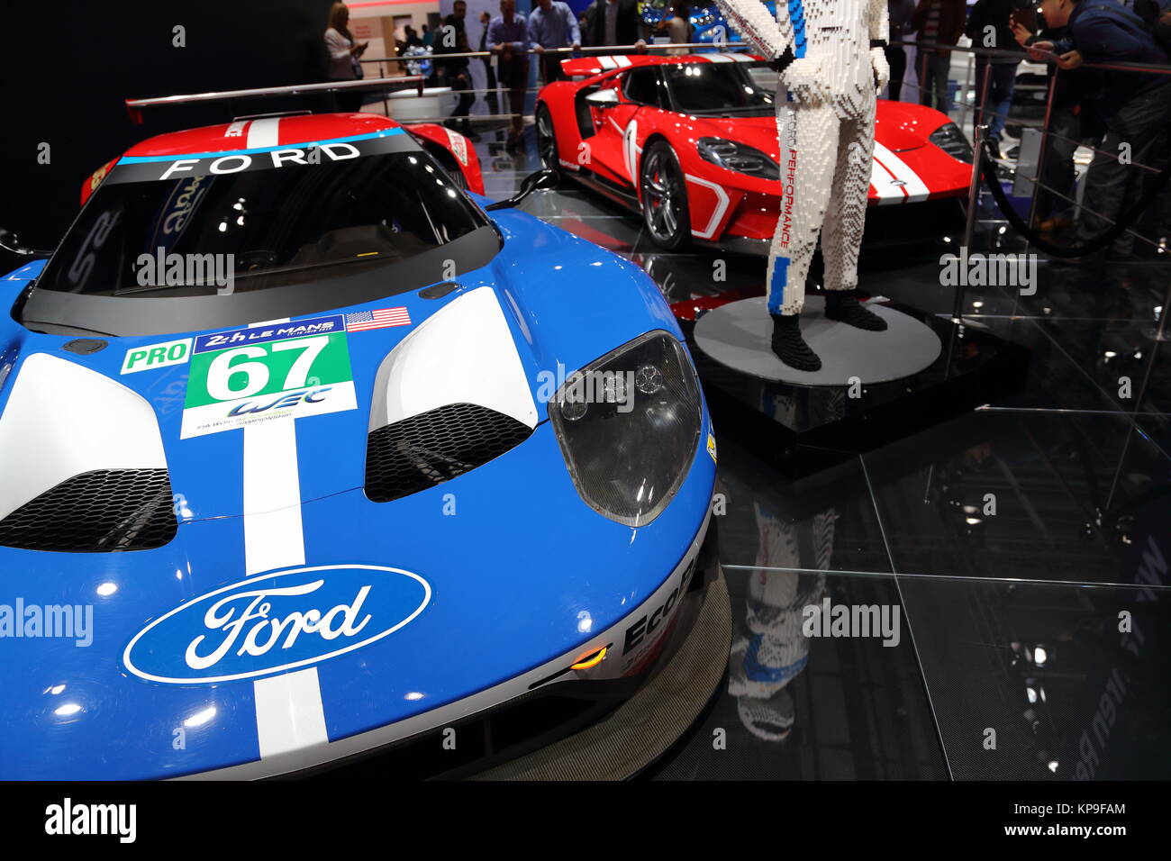 Ford gt40 racing car hi-res stock photography and images - Alamy