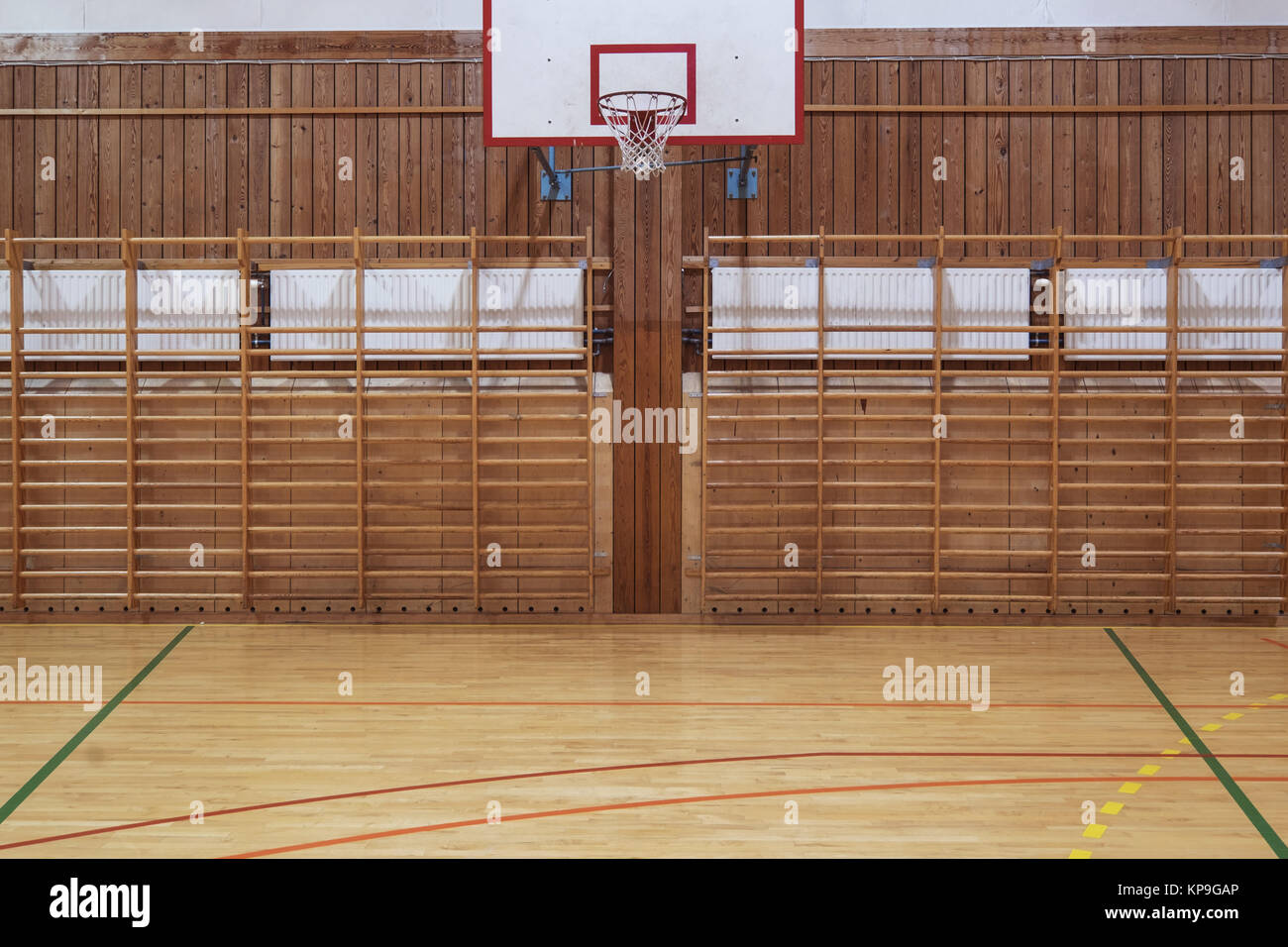 Basketball hoop vintage retro hi-res stock photography and images - Alamy