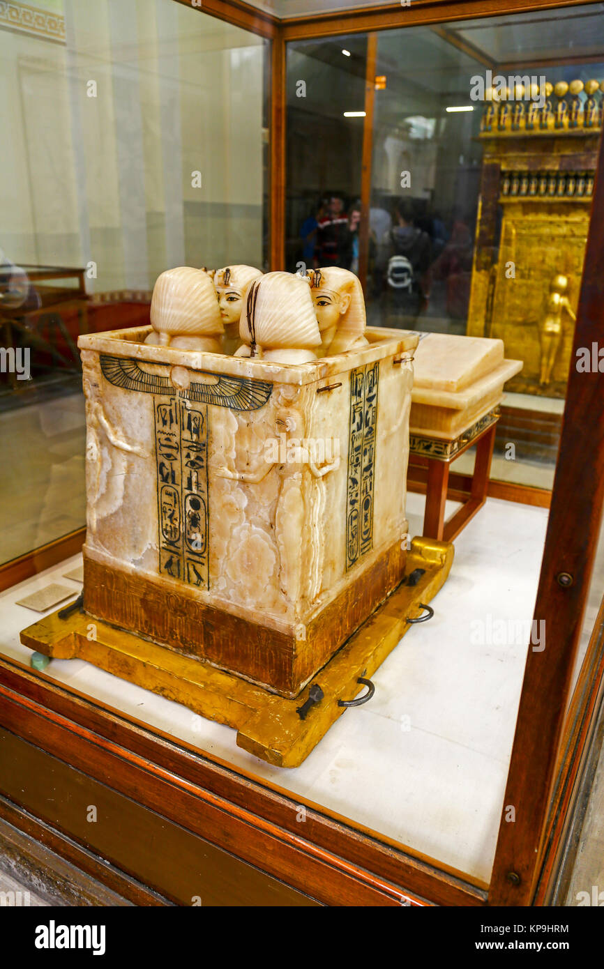 Canopic jars hi-res stock photography and images - Alamy