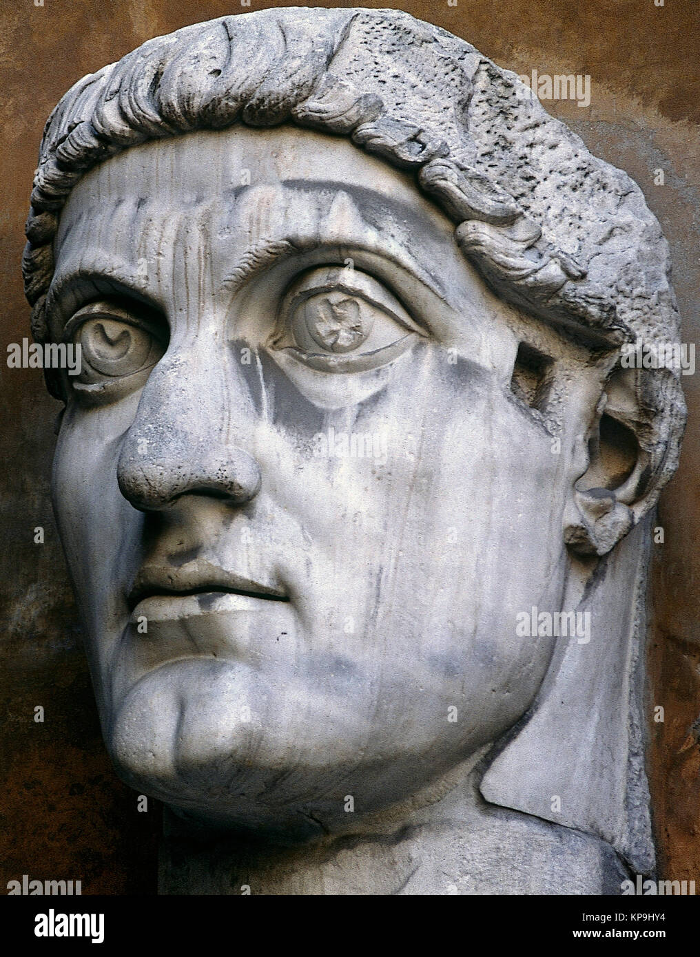 Statue of colossus of constantine hi-res stock photography and images ... Statue of colossus of constantine hi-res stock photography and images ...