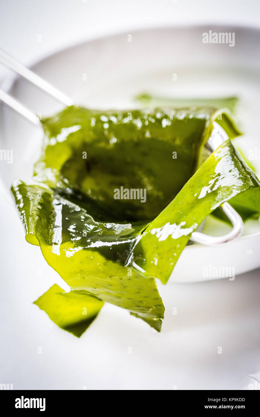 Edible seaweed hi-res stock photography and images - Alamy
