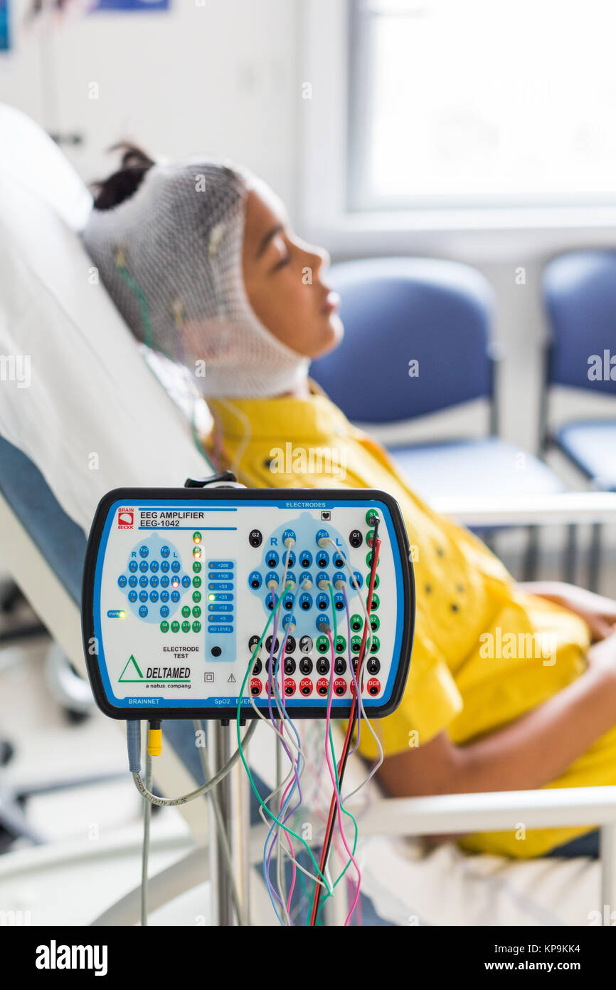 Eeg child hi-res stock photography and images - Alamy Eeg child hi-res stock photography and images - Alamy