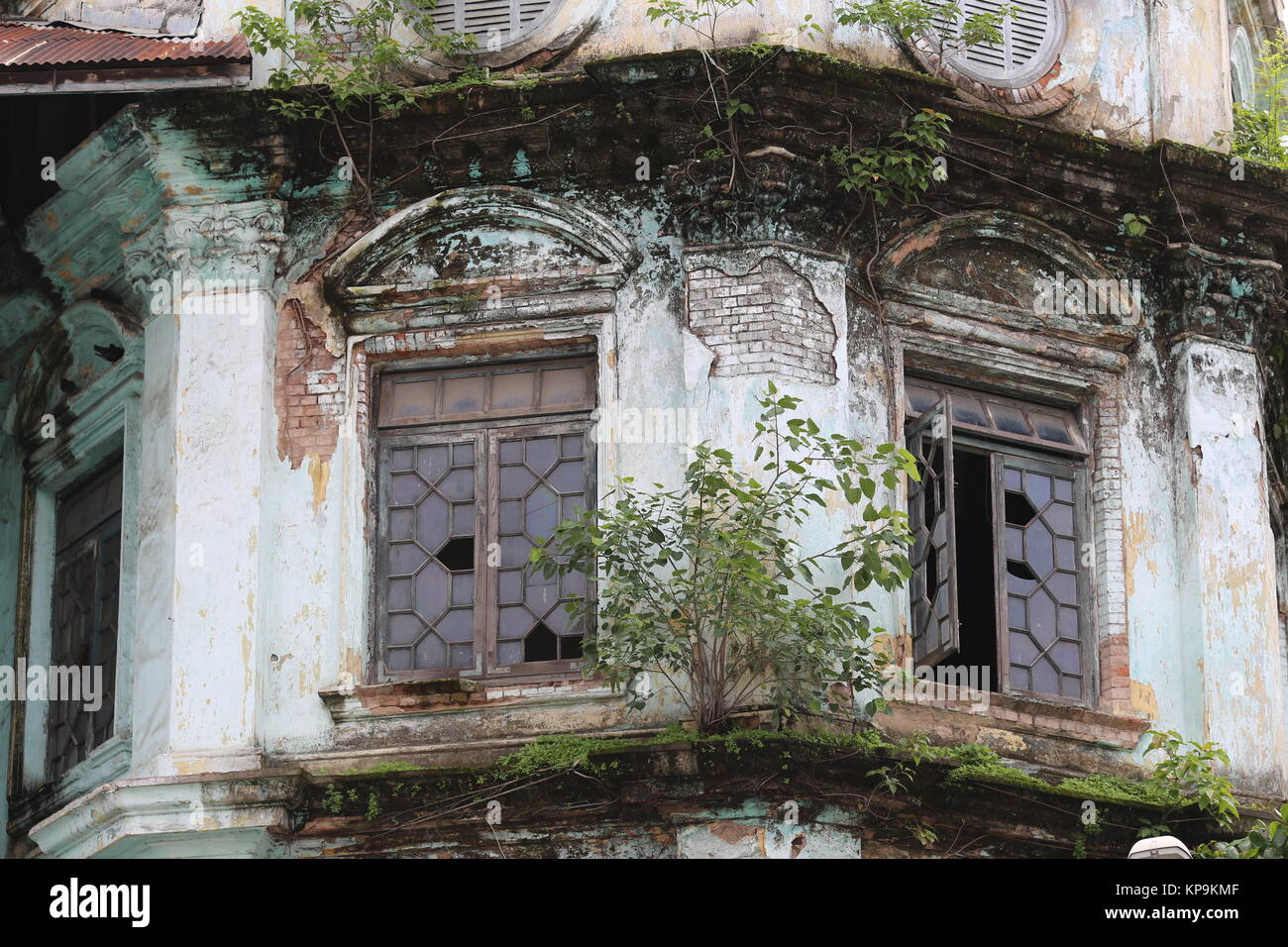 Colonial buildings of Yangon Stock Photo - Alamy