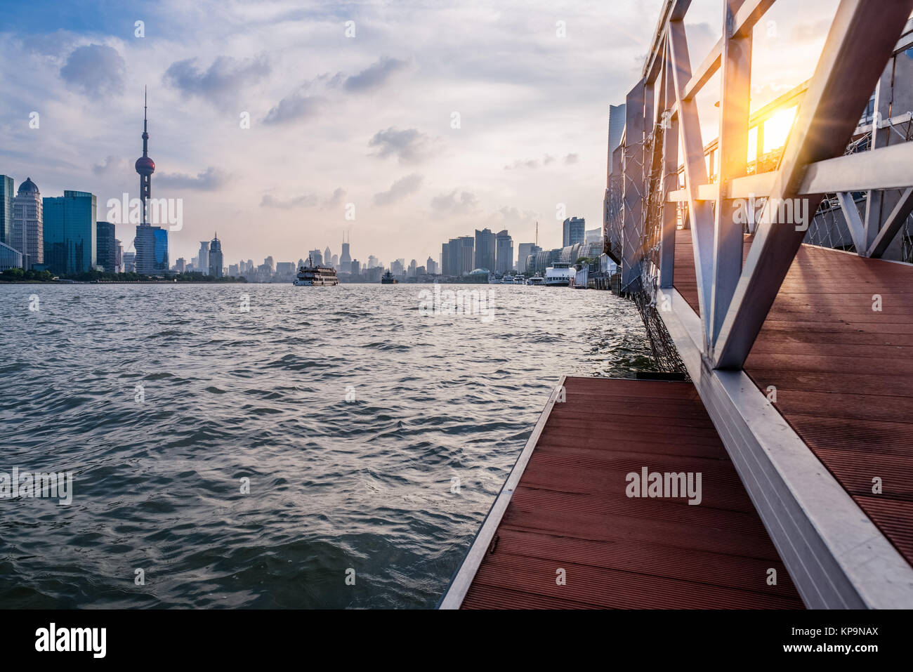 Shanghai harbor scene hi-res stock photography and images - Alamy