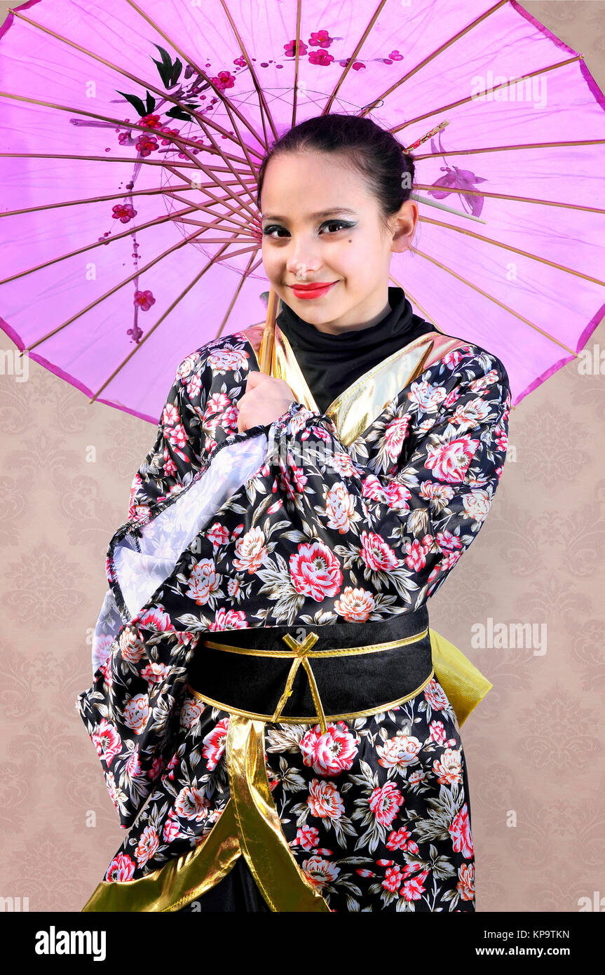 Japanese outfit children hi-res stock photography and images - Alamy