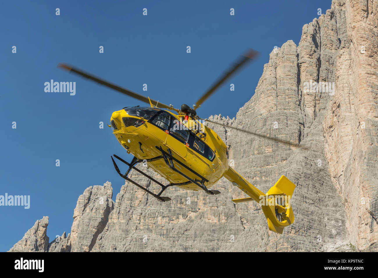 Aerial fire fighting italy hi-res stock photography and images - Alamy