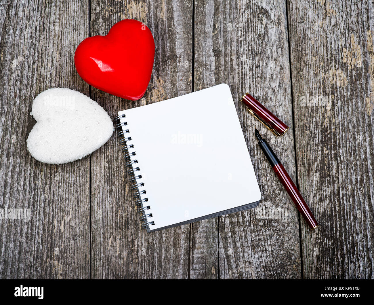 Hearts, Blank Notepad And Pen Stock Photo - Alamy