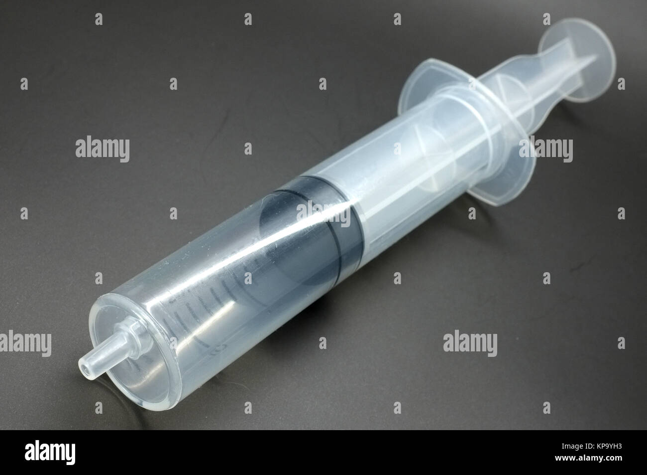 Syring hi-res stock photography and images - Alamy