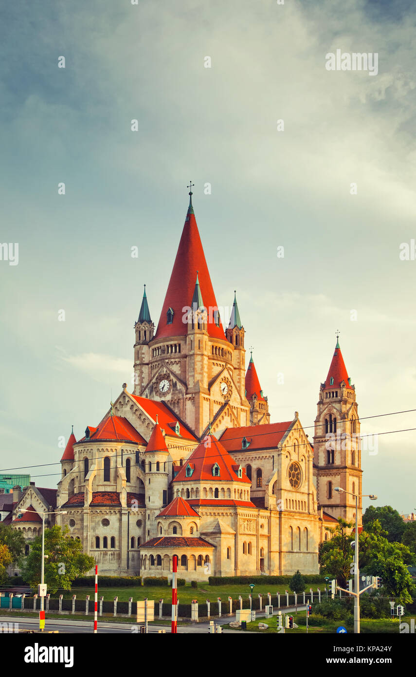 Austrian gothic architecture hi-res stock photography and images - Alamy