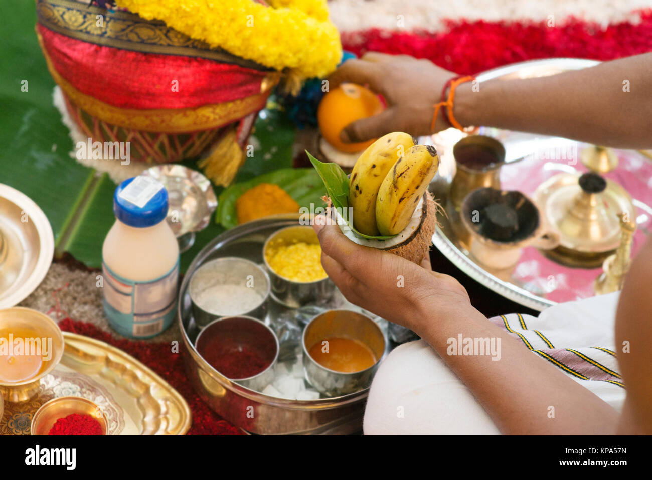Traditional Indian Hindu religious praying ceremony Stock Photo - Alamy