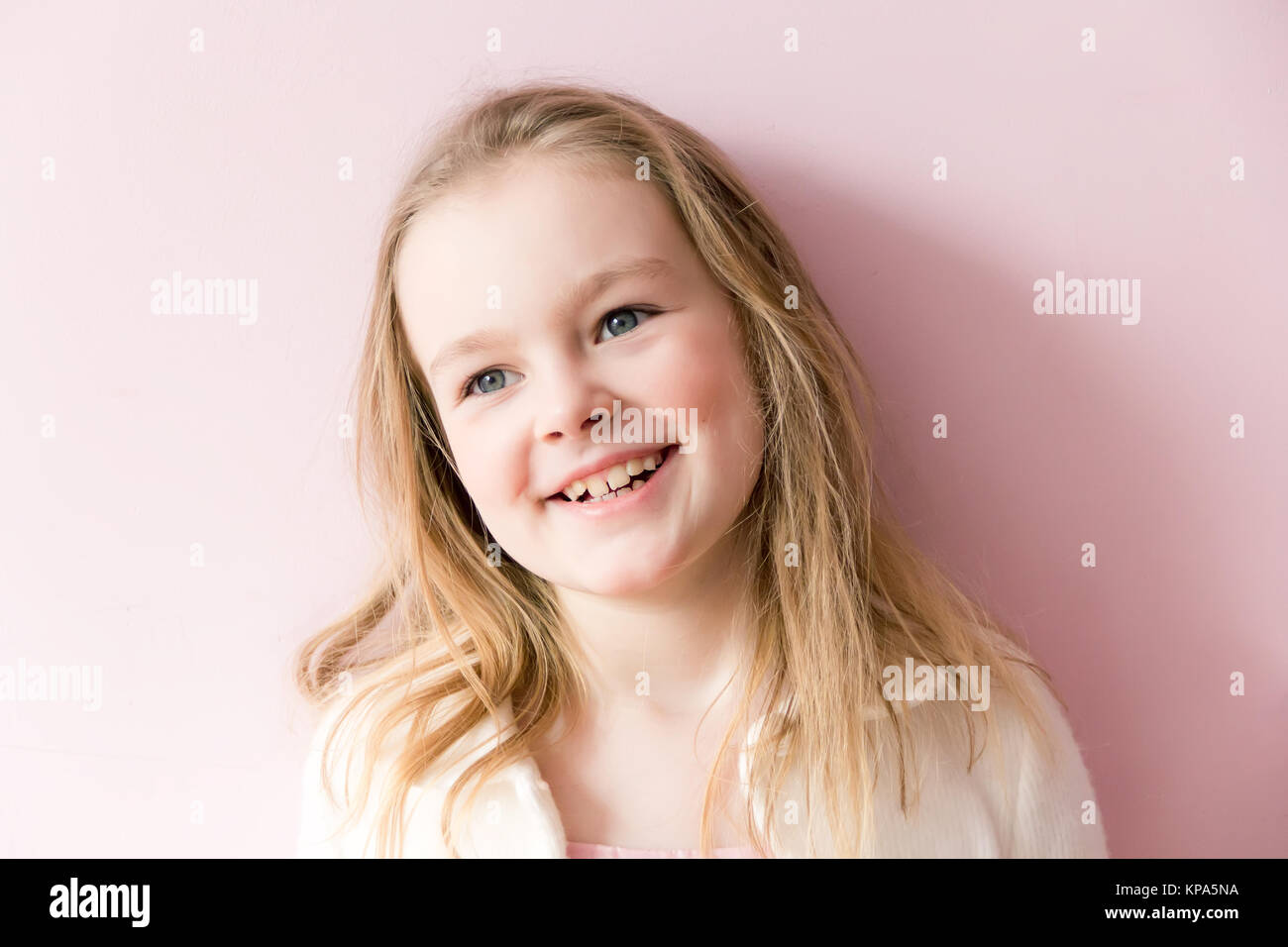 Cute smiling girl Stock Photo - Alamy