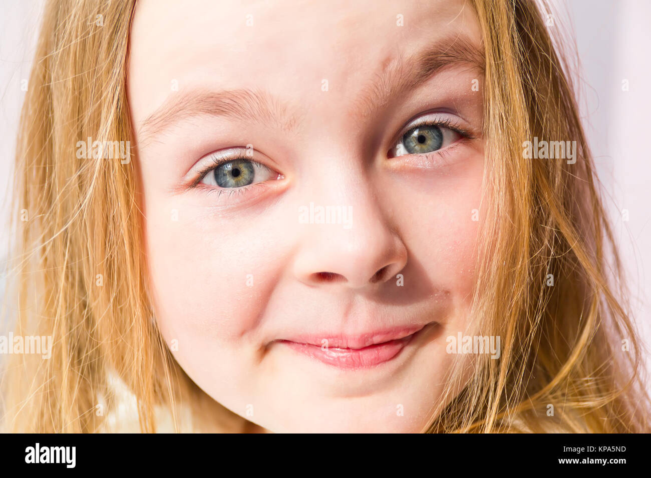 Cute smiling girl Stock Photo - Alamy