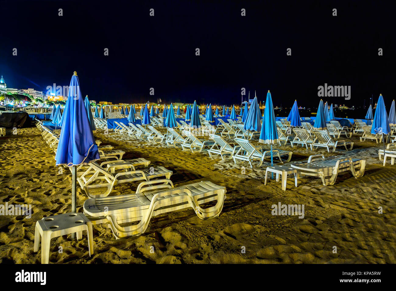 A night view at one shore in Cannes. France Stock Photo - Alamy