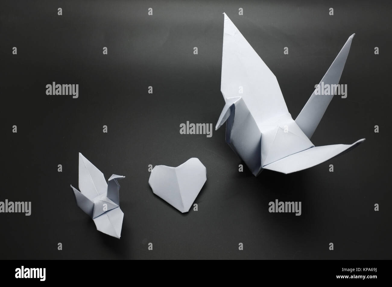 White origami crane, bird, paper Stock Photo - Alamy