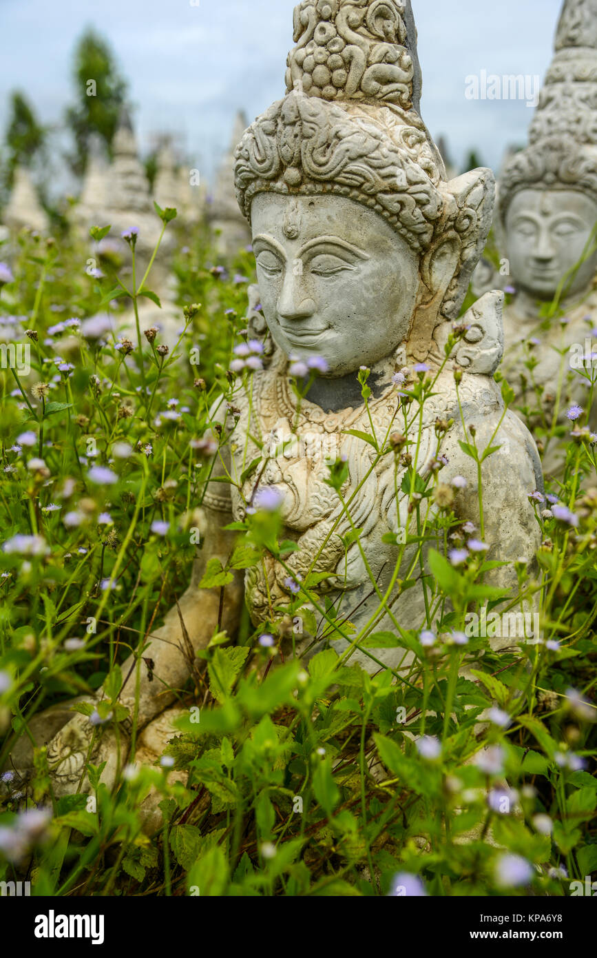 Cement carving hi-res stock photography and images - Alamy
