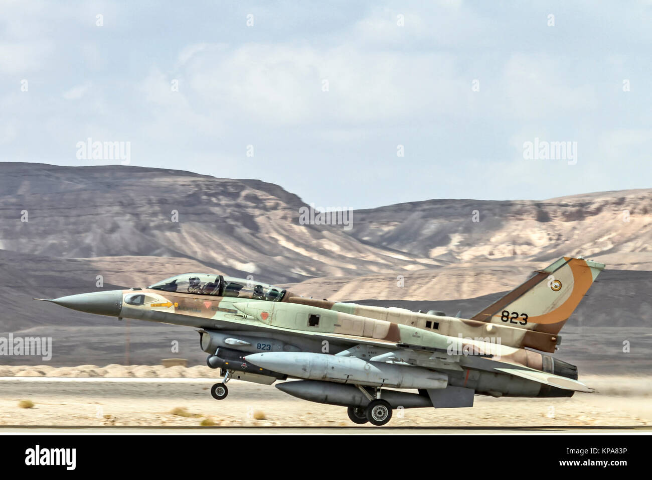 Israeli air force 16i fighter hi-res stock photography and images - Alamy