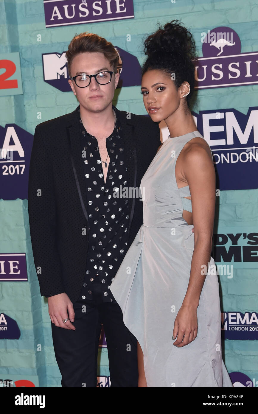 Vick hope roman kemp hi-res stock photography and images - Alamy