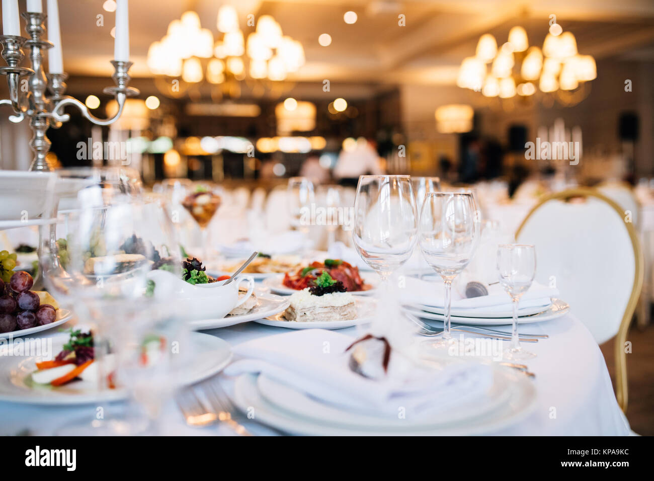 Table set for an event party or wedding reception Stock Photo - Alamy