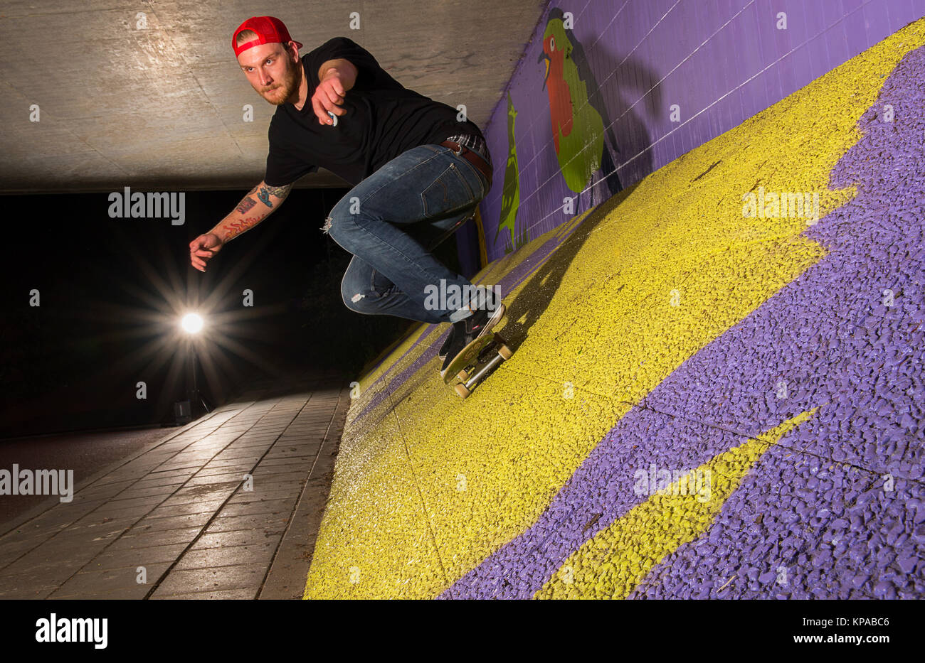 Pro skateboarding hi-res stock photography and images - Alamy