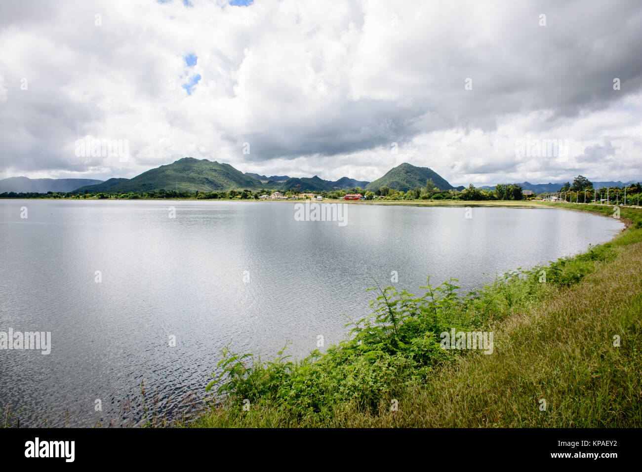 Ngwe Taung Dam, Kayah State, Myanmar, Oct-2017 Stock Photo - Alamy