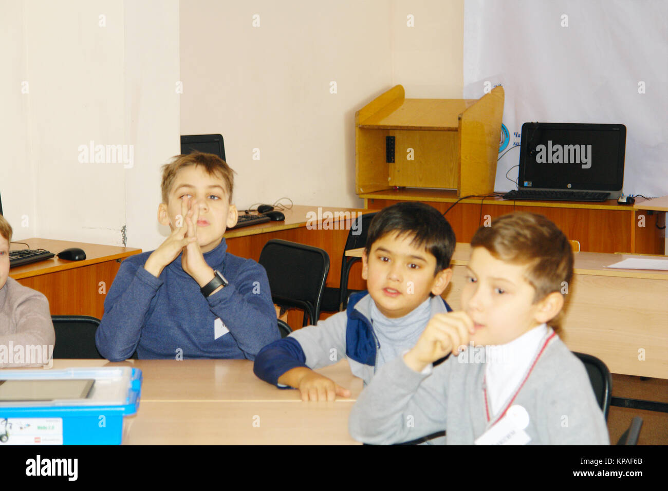 School kids in class Stock Photo - Alamy