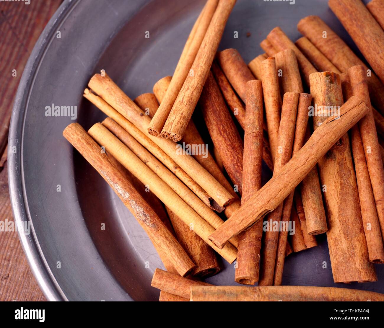 Cinnamon stem hi-res stock photography and images - Alamy