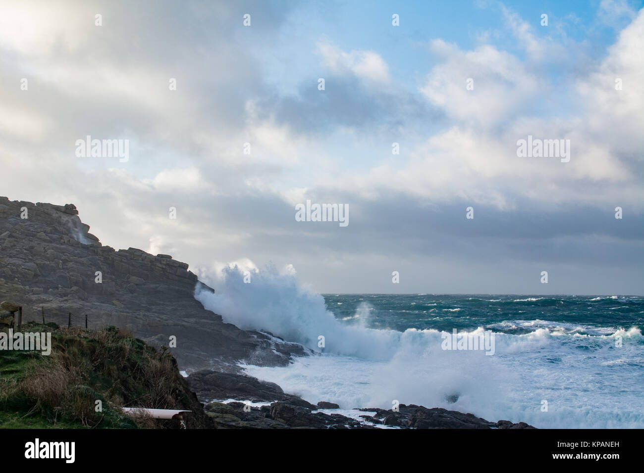 Sennen, Cornwall, UK. 14th Dec, 2017. UK Weather. Strong winds continue ...
