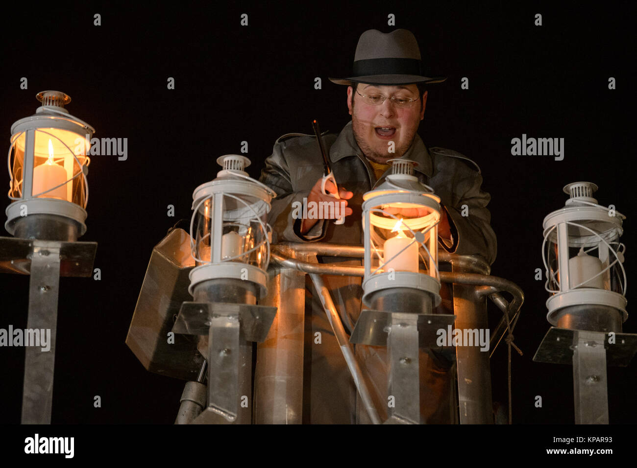 Stuttgart, Germany. 14th Dec, 2017. The cantor of the Jewish community ...