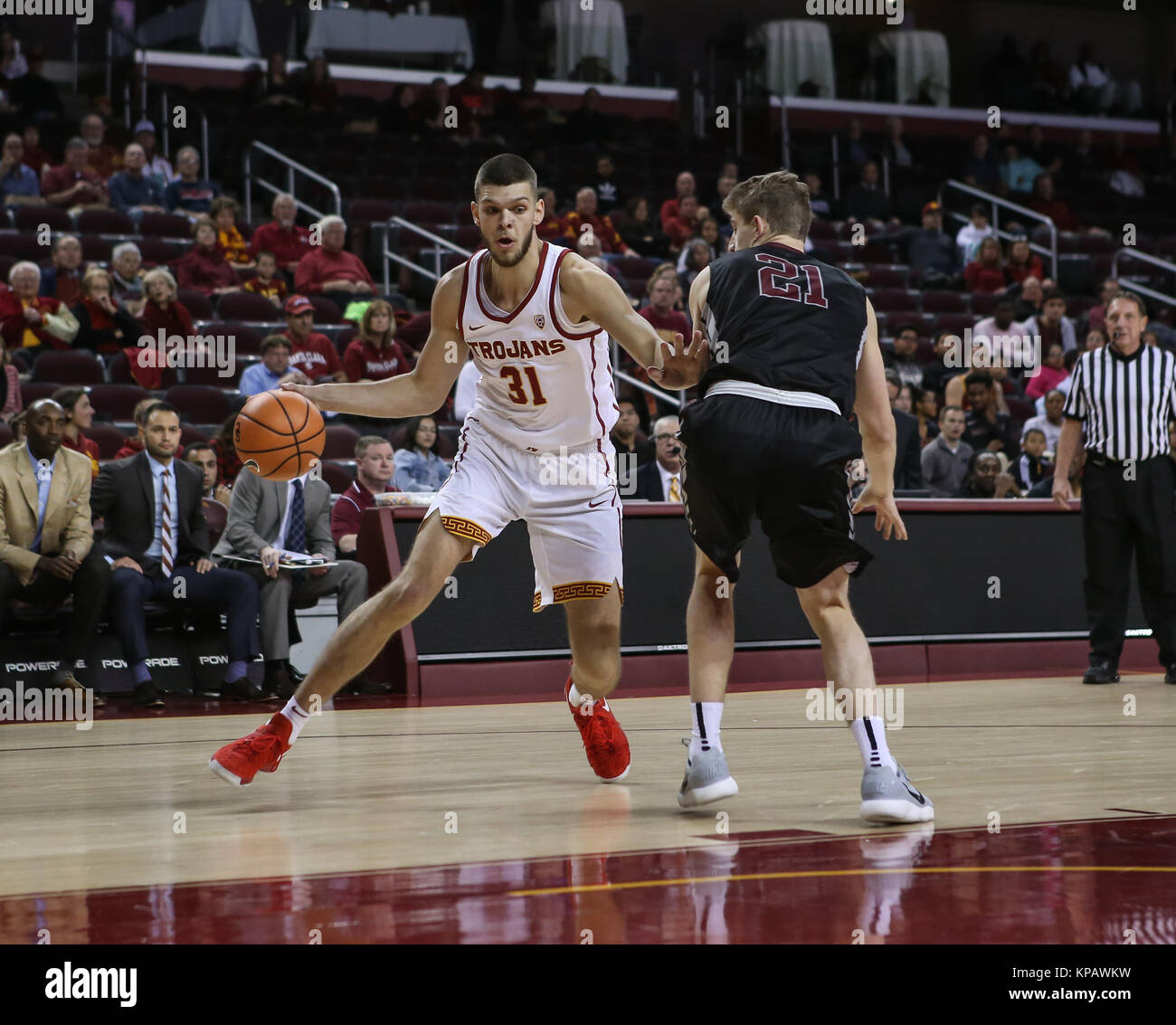 Los Angeles, CA, USA. 14th Dec, 2017. USC Trojans forward Nick ...