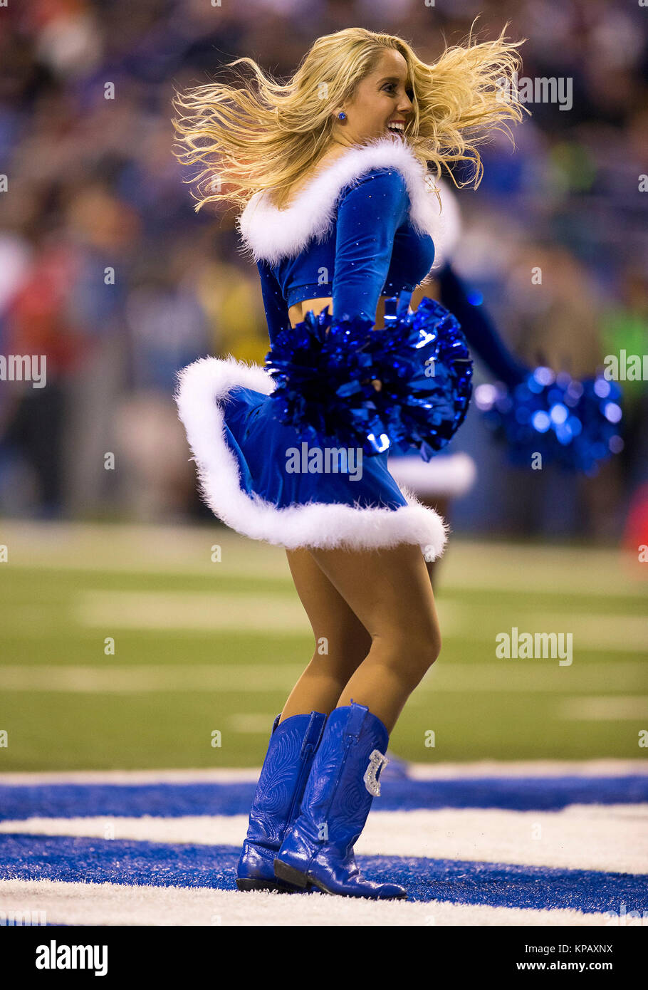 Colts cheerleader hi-res stock photography and images - Alamy