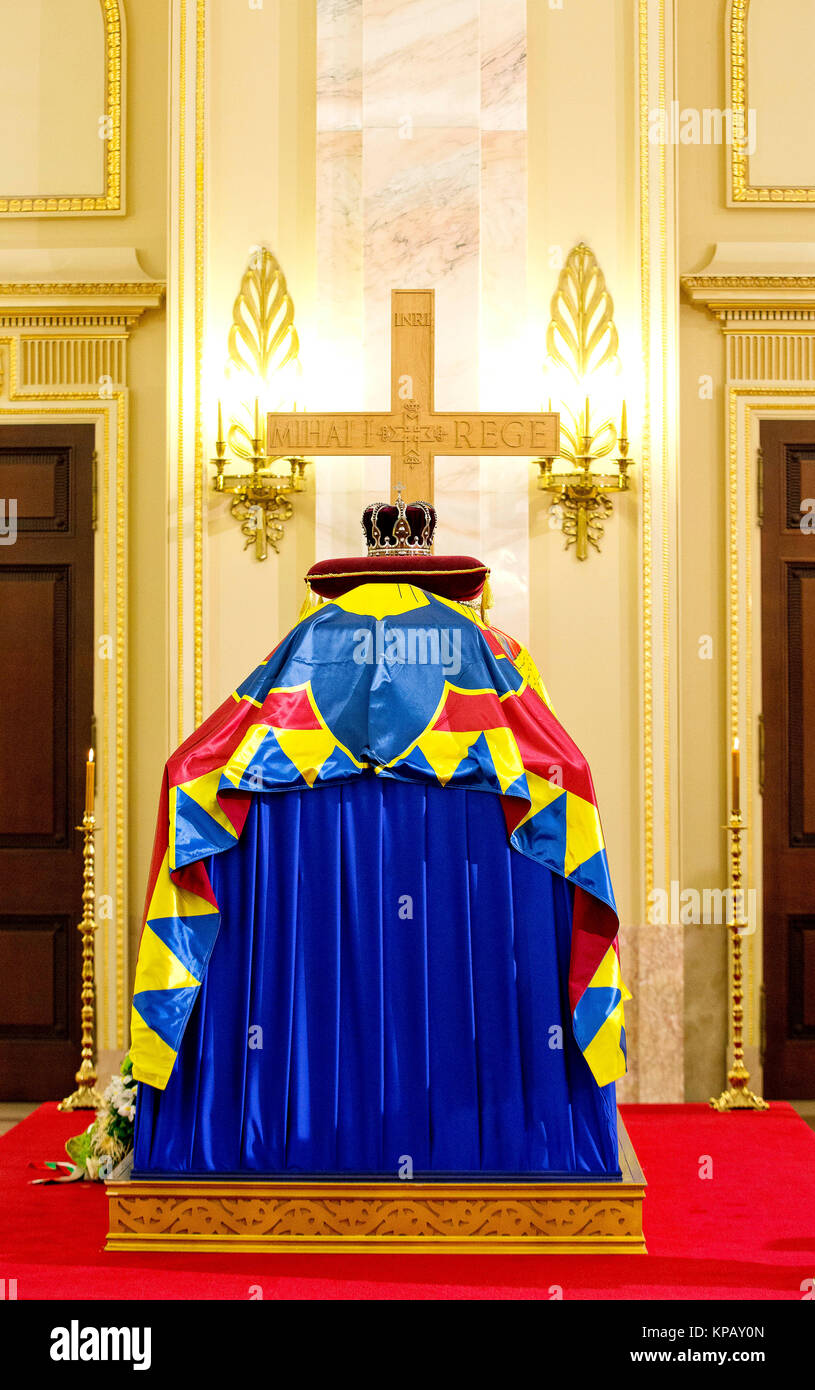 Romanian throne hi-res stock photography and images - Alamy