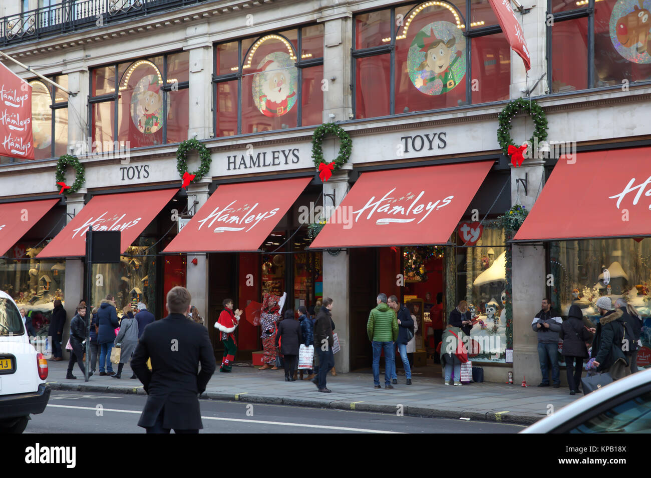 London, UK. 15th Dec, 2017. Hamleys famous toy store in Regent Street ...