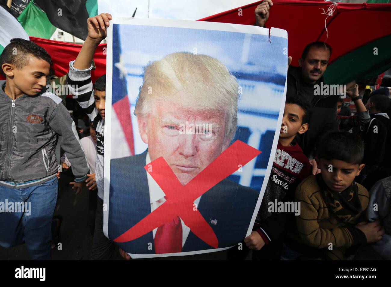 Bureij, Gaza Strip, Palestinian Territory. 15th Dec, 2017. Palestinians ...