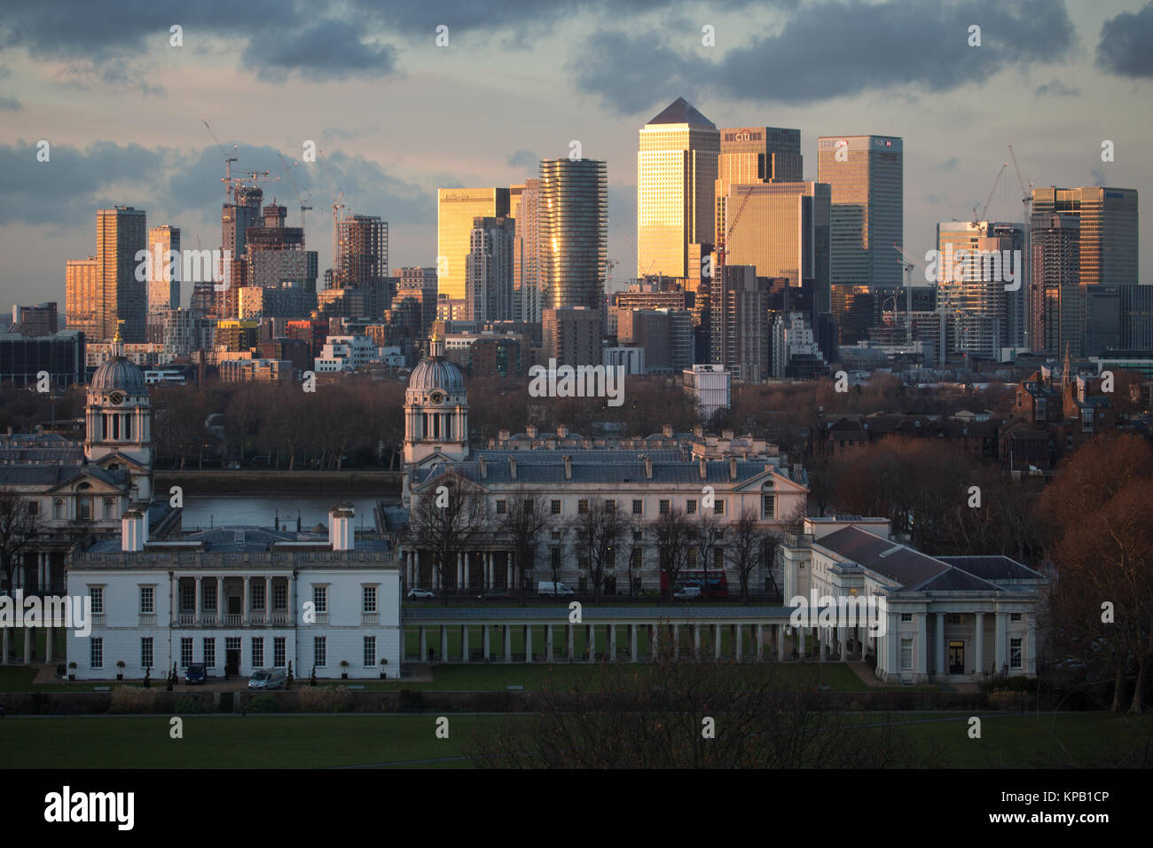 Greenwich, London, United Kingdom. 14th December, 2017. A wintry sunset ...