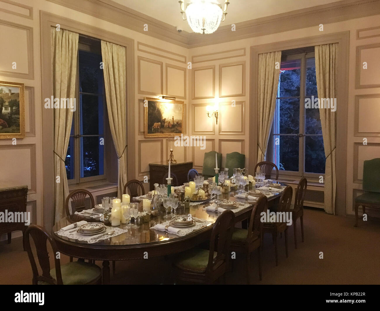 Corsier, Switzerland. 05th Dec, 2017. Picture of the dining hall in the ...