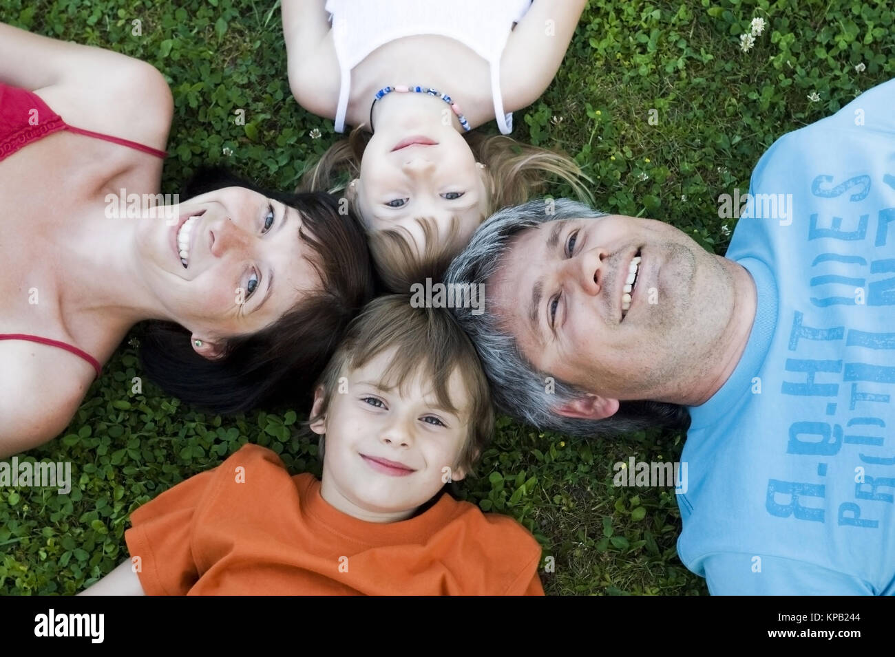 Model release, Familienfoto, Eltern und Kinder - family portrait Stock ...