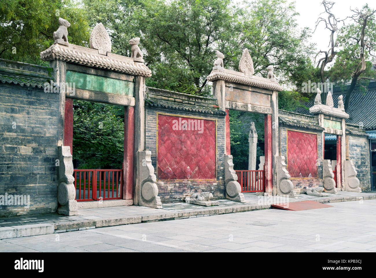 Xian landmarks and ancient buildings hi-res stock photography and ...