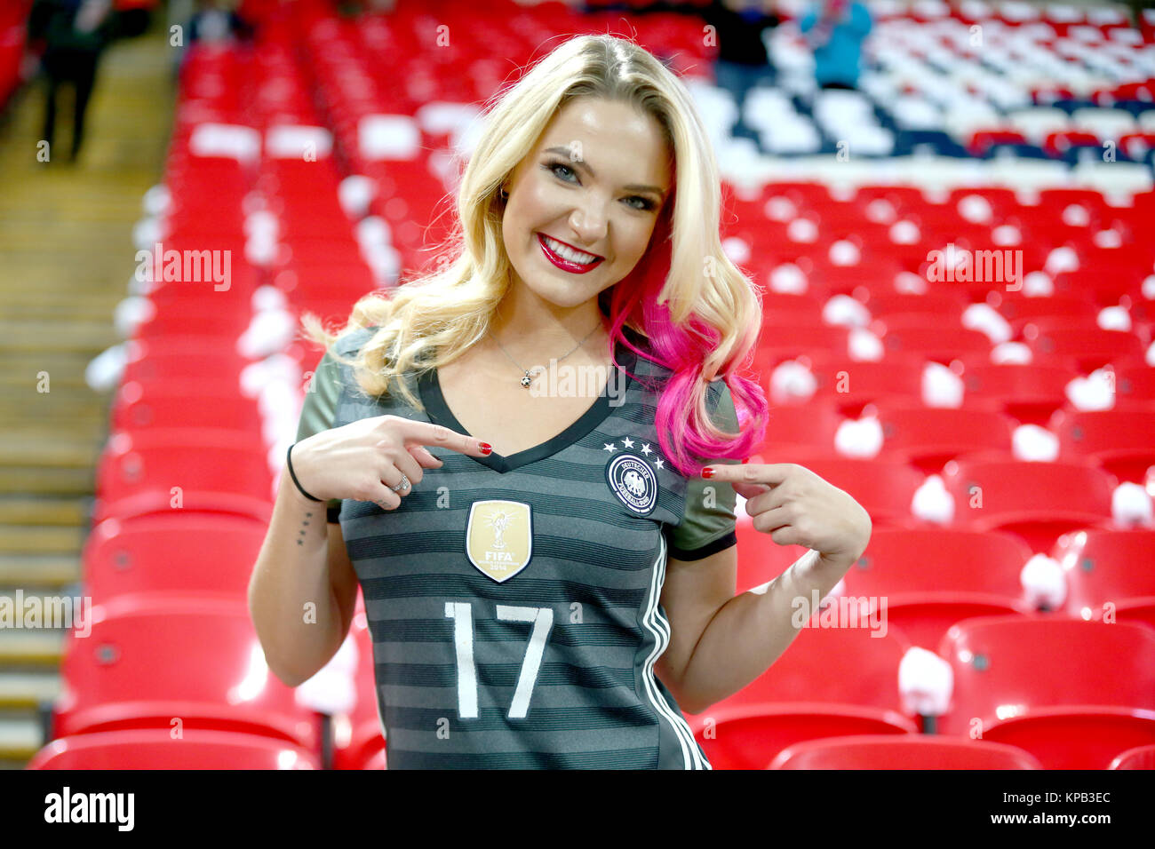 US model Emily Rogawski shows her support for Germany by painting her ...