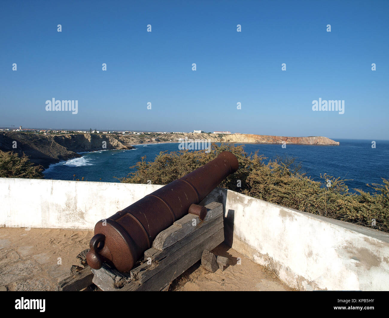 Sagres Point - Cannon inside the fortress Stock Photo - Alamy