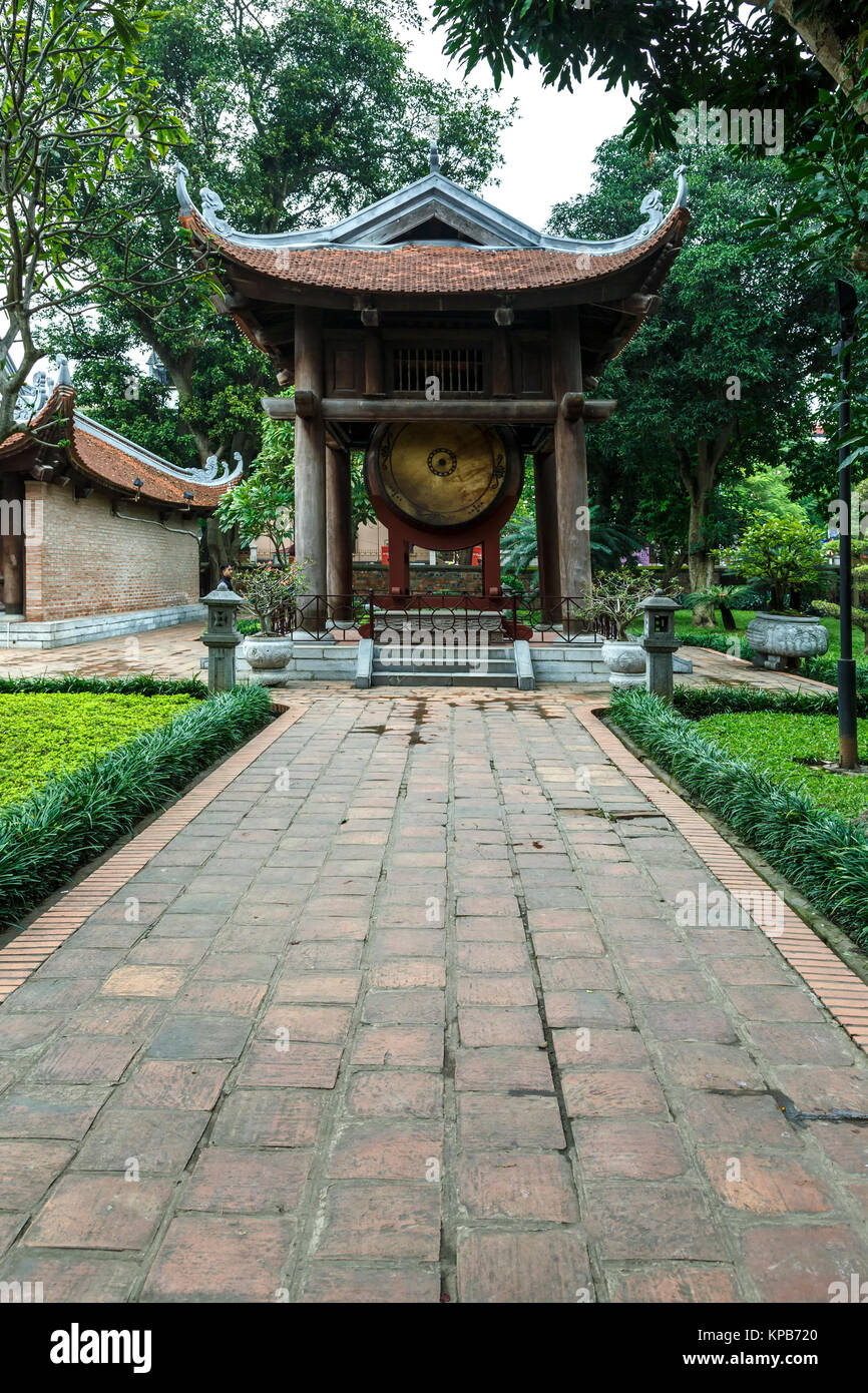 Drum house, Temple of Literature, Hanoi, Vietnam Stock Photo - Alamy