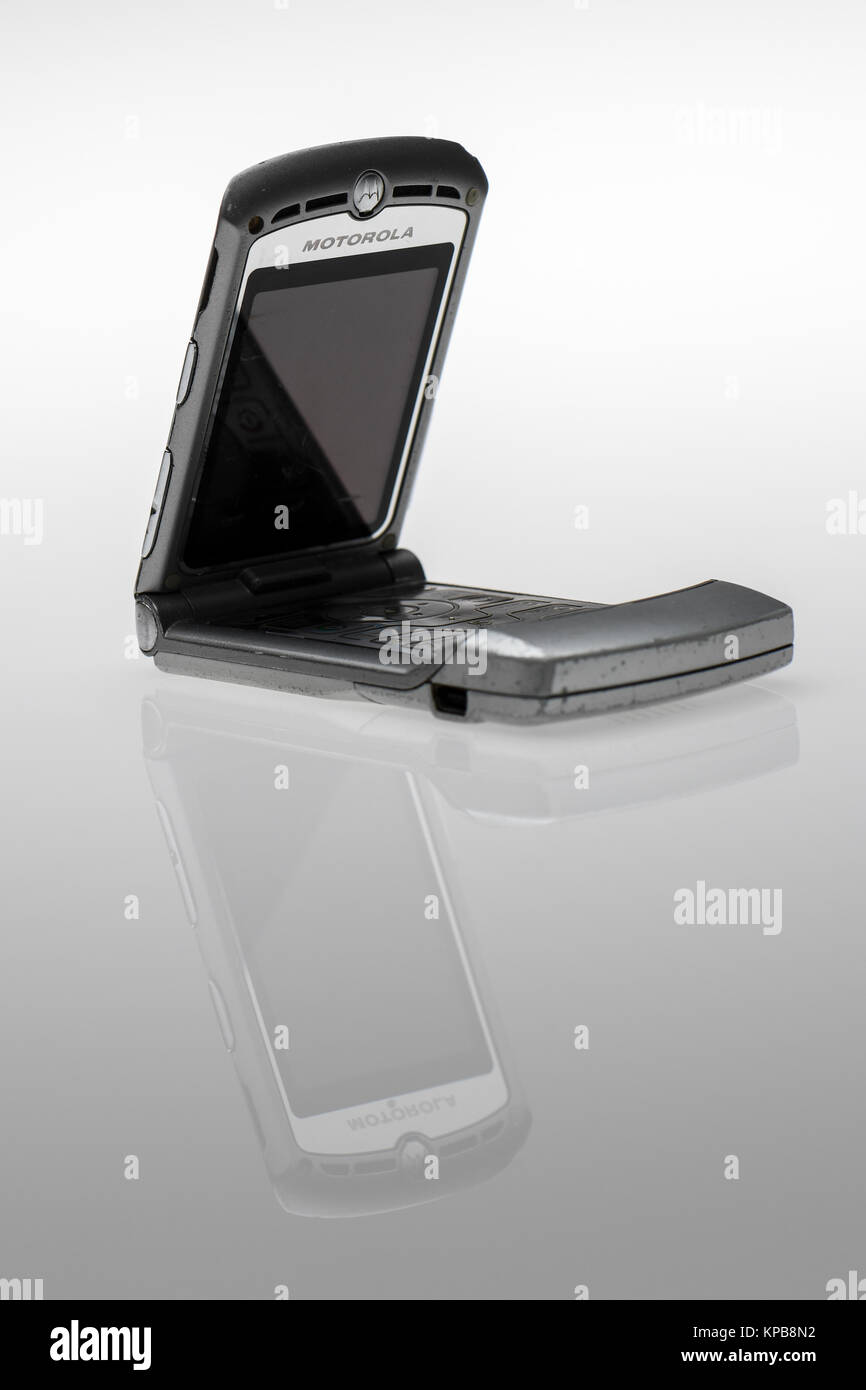 Old motorola mobile phone hi-res stock photography and images - Alamy
