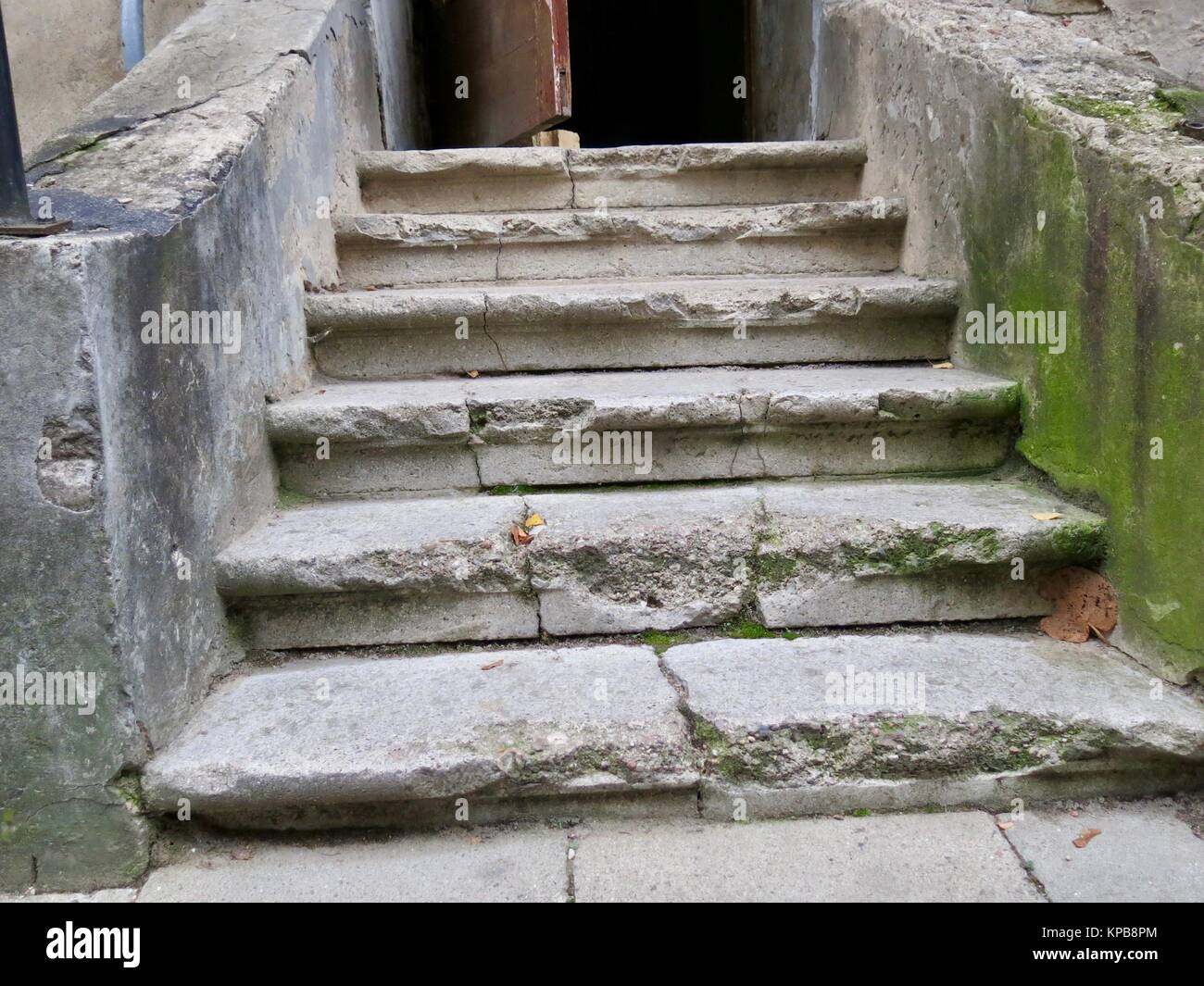 Broken steps hi-res stock photography and images - Alamy