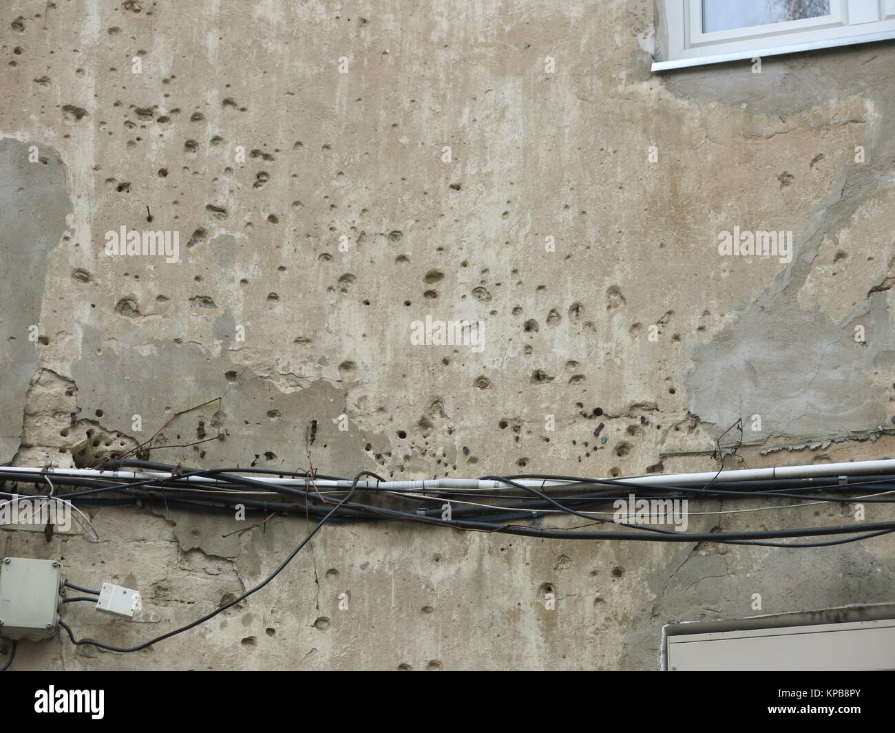 Bullet holes wall hi-res stock photography and images - Alamy